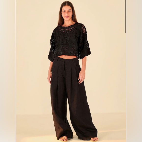 FARM Rio | Tops | Nwt Farm Rio Black Alucina Luz Guipire Crop Top ...